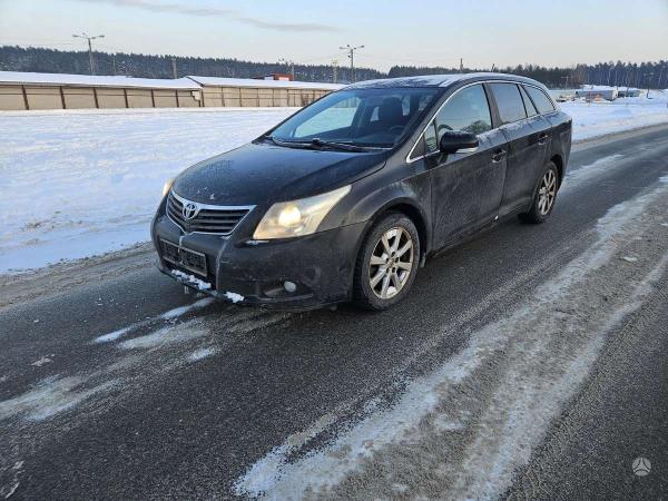 Melns Toyota Avensis 2009 Viļņa, ar dzinēja tilpumu 2.23 L un nobraukumu 280 tūkst. km par 2200 €, foto 2 vietnē AUTOMOTO.COM.LV