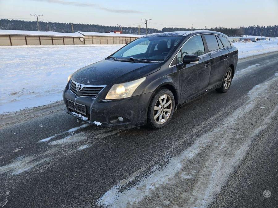 Black Toyota Avensis 2009 in Vilnius, with an engine capacity of 2.23 L and mileage of 280 thousand km for 2200 €, photo 2 on AUTOMOTO.COM.LV