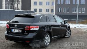 Black Toyota Avensis 2009 in Riga, with an engine capacity of 2.00 L and mileage of 302 thousand km for 4550 €, photo 4 on AUTOMOTO.COM.LV