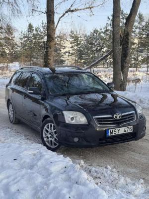 Black Toyota Avensis 2009 in Vilnius, with an engine capacity of 2.00 L and mileage of 354 thousand km for 2000 €, photo 3 on AUTOMOTO.COM.LV