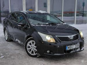 Melns Toyota Avensis 2009 Viļņa, ar dzinēja tilpumu 2.23 L un nobraukumu 440 tūkst. km par 3300 €, foto  vietnē AUTOMOTO.COM.LV