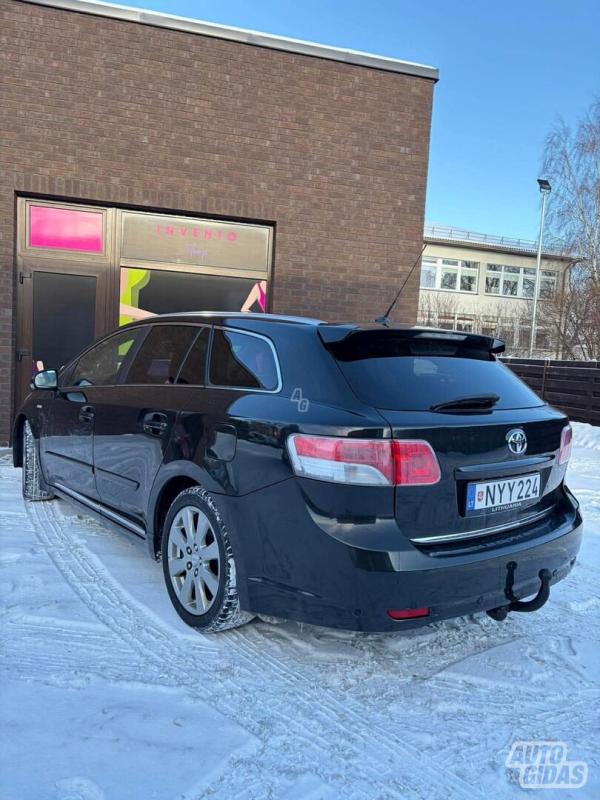 Melns Toyota Avensis 2009 Jonava, ar dzinēja tilpumu 2.20 L un nobraukumu 390 tūkst. km par 3760 €, foto 8 vietnē AUTOMOTO.COM.LV