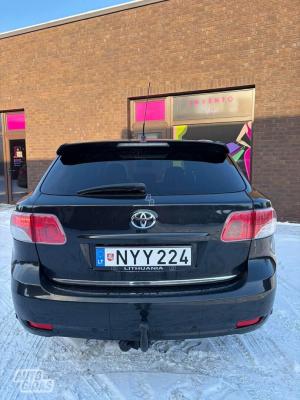Black Toyota Avensis 2009 in Jonava, with an engine capacity of 2.20 L and mileage of 390 thousand km for 3760 €, photo 11 on AUTOMOTO.COM.LV