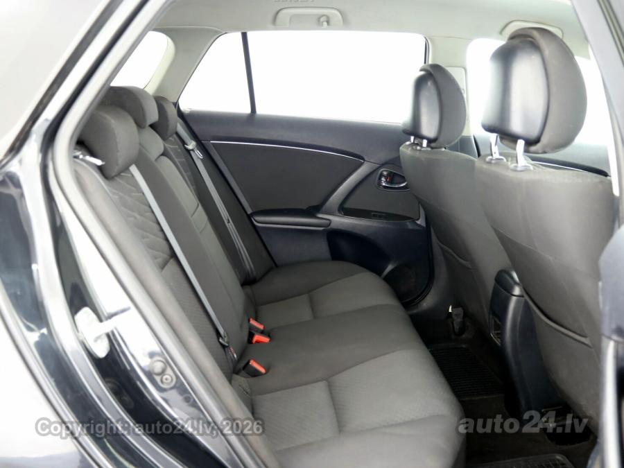 Черный Тойота Авенсис 2009 в Таллин, объемом двигателя 2.20 л и пробегом 319 тыс. км за 2299 €, фото 8 на AUTOMOTO.COM.LV