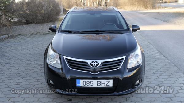 Black Toyota Avensis 2009 in Tallinn, with an engine capacity of 2.20 L and mileage of 386 thousand km for 3999 €, photo 2 on AUTOMOTO.COM.LV