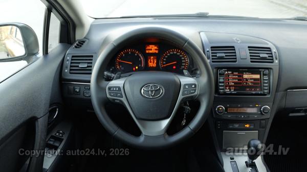 Black Toyota Avensis 2009 in Tallinn, with an engine capacity of 2.20 L and mileage of 386 thousand km for 3999 €, photo 9 on AUTOMOTO.COM.LV