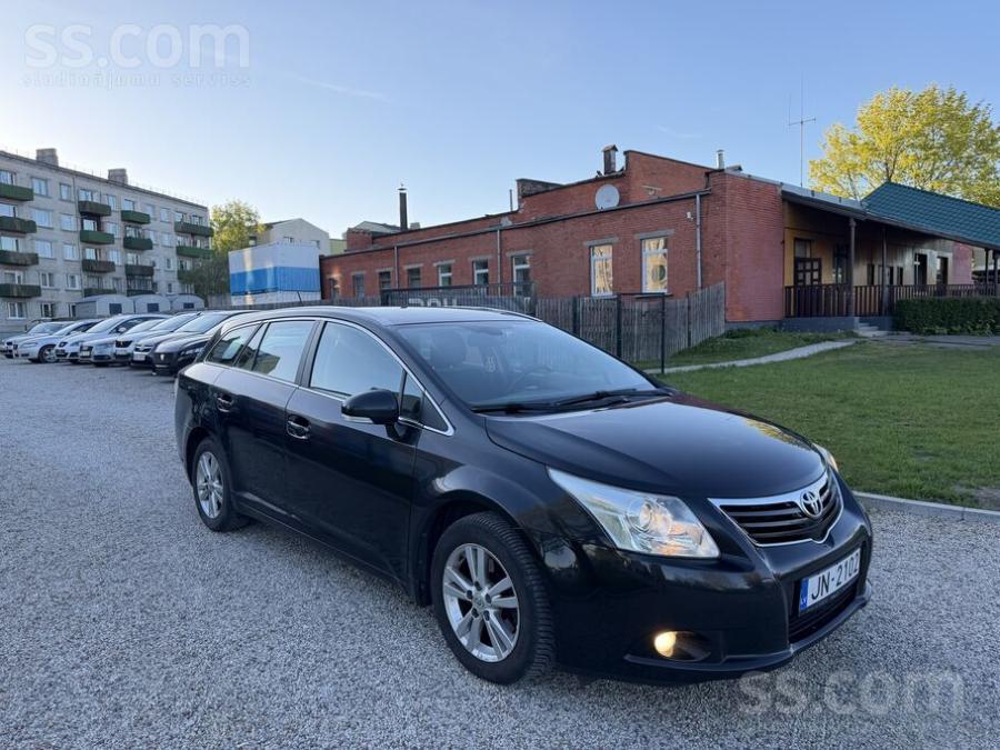 Melns Toyota Avensis 2009 Ventspils, ar dzinēja tilpumu 2.00 L un nobraukumu 370 tūkst. km par 3250 €, foto 4 vietnē AUTOMOTO.COM.LV