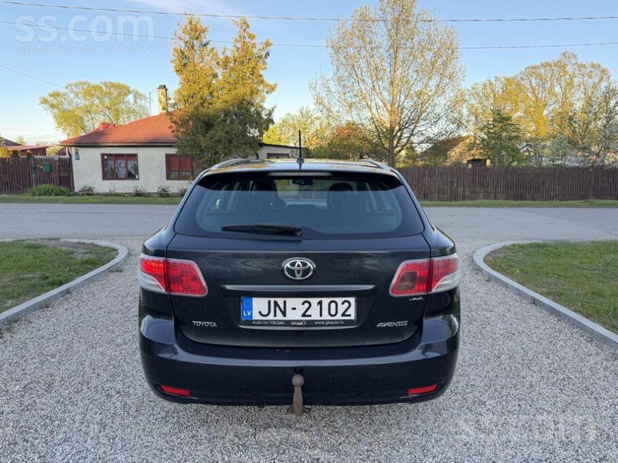 Melns Toyota Avensis 2009 Ventspils, ar dzinēja tilpumu 2.00 L un nobraukumu 370 tūkst. km par 3250 €, foto 6 vietnē AUTOMOTO.COM.LV