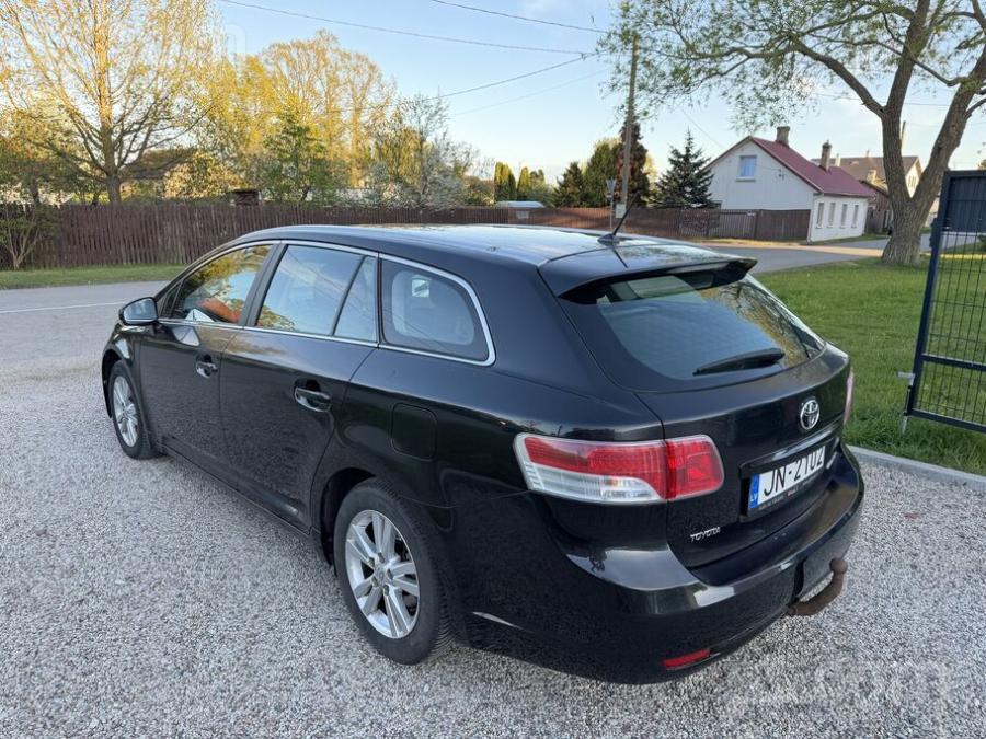 Melns Toyota Avensis 2009 Ventspils, ar dzinēja tilpumu 2.00 L un nobraukumu 370 tūkst. km par 3250 €, foto 7 vietnē AUTOMOTO.COM.LV