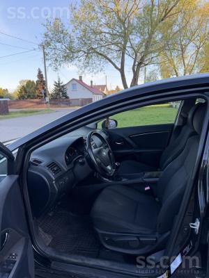 Melns Toyota Avensis 2009 Ventspils, ar dzinēja tilpumu 2.00 L un nobraukumu 370 tūkst. km par 3250 €, foto 10 vietnē AUTOMOTO.COM.LV