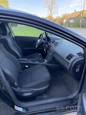 Melns Toyota Avensis 2009 Ventspils, ar dzinēja tilpumu 2.00 L un nobraukumu 370 tūkst. km par 3250 €, foto 12 vietnē AUTOMOTO.COM.LV