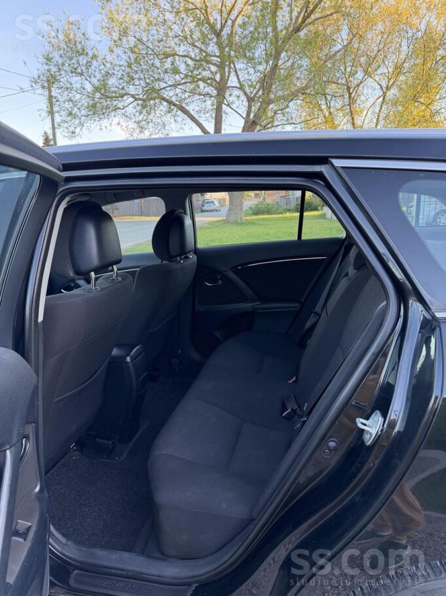 Melns Toyota Avensis 2009 Ventspils, ar dzinēja tilpumu 2.00 L un nobraukumu 370 tūkst. km par 3250 €, foto 14 vietnē AUTOMOTO.COM.LV
