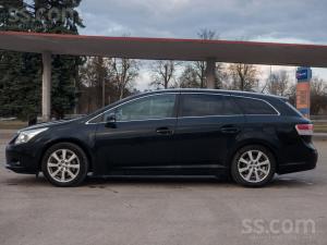 Melns Toyota Avensis 2009 Rīga, ar dzinēja tilpumu 2.20 L un nobraukumu 336 tūkst. km par 3800 €, foto 3 vietnē AUTOMOTO.COM.LV