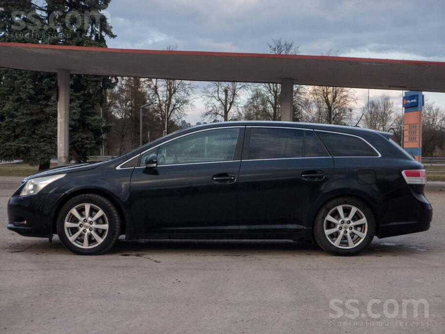 Melns Toyota Avensis 2009 Rīga, ar dzinēja tilpumu 2.20 L un nobraukumu 336 tūkst. km par 3800 €, foto 3 vietnē AUTOMOTO.COM.LV