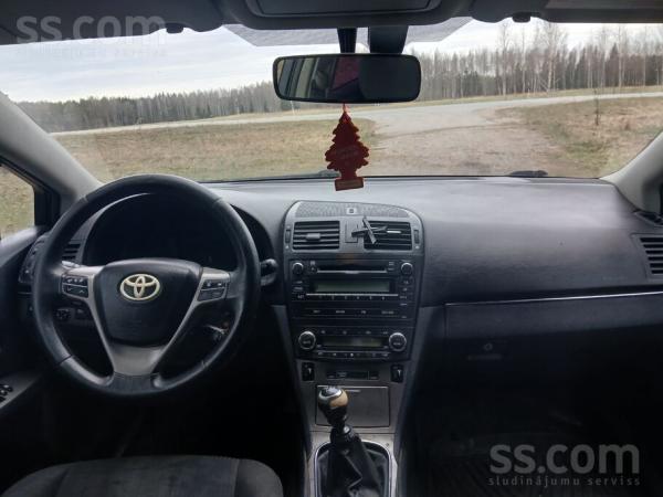 Melns Toyota Avensis 2009 Ventspils, ar dzinēja tilpumu 2.00 L un nobraukumu 321 tūkst. km par 2300 €, foto 2 vietnē AUTOMOTO.COM.LV