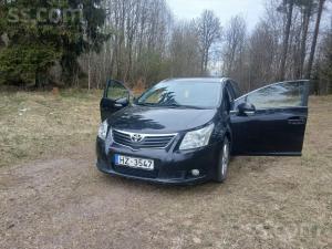 Черный Тойота Авенсис 2009 в Вентспилс, объемом двигателя 2.00 л и пробегом 321 тыс. км за 2300 €, фото 4 на AUTOMOTO.COM.LV