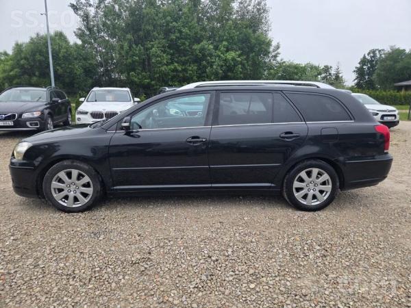 Melns Toyota Avensis 2009 Jelgava, ar dzinēja tilpumu 1.80 L un nobraukumu 0 tūkst. km par 2400 €, foto 3 vietnē AUTOMOTO.COM.LV