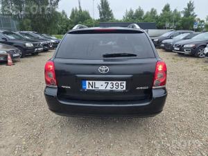 Melns Toyota Avensis 2009 Jelgava, ar dzinēja tilpumu 1.80 L un nobraukumu 0 tūkst. km par 2400 €, foto 7 vietnē AUTOMOTO.COM.LV