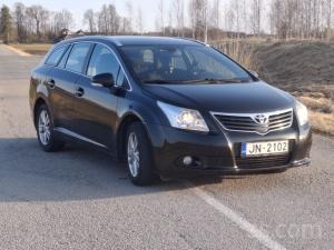 Melns Toyota Avensis 2009 Rīga, ar dzinēja tilpumu 2.00 L un nobraukumu 370 tūkst. km par 2500 €, foto  vietnē AUTOMOTO.COM.LV