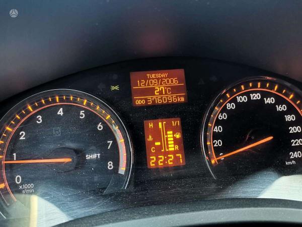 Черный Тойота Авенсис 2009 в Купишкис, объемом двигателя 1.80 л и пробегом 376 тыс. км за 1800 €, фото 3 на AUTOMOTO.COM.LV