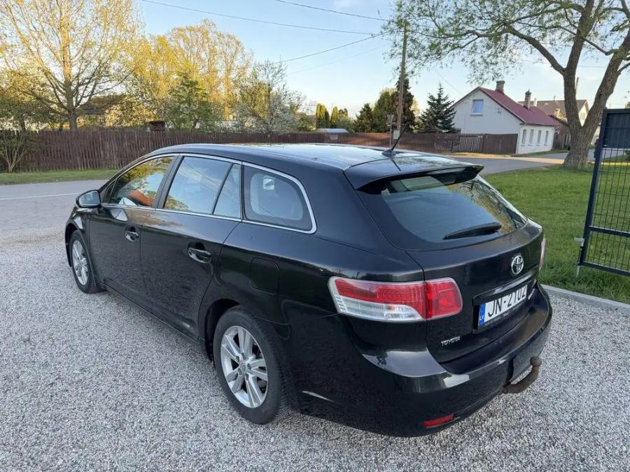 Черный Тойота Авенсис 2009 в Вентспилс, объемом двигателя 2.00 л и пробегом 370 тыс. км за 3250 €, фото 7 на AUTOMOTO.COM.LV