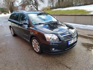 Black Toyota Avensis 2009 in Jekabpils, with an engine capacity of 2.00 L and mileage of 273 thousand km for 4150 €, photo 4 on AUTOMOTO.COM.LV