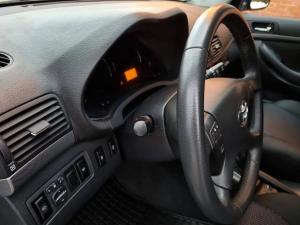 Black Toyota Avensis 2009 in Jekabpils, with an engine capacity of 2.00 L and mileage of 273 thousand km for 4150 €, photo 11 on AUTOMOTO.COM.LV