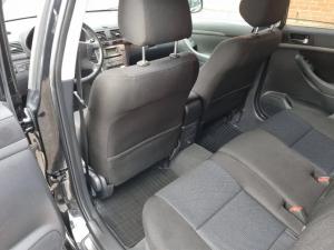 Black Toyota Avensis 2009 in Jekabpils, with an engine capacity of 2.00 L and mileage of 273 thousand km for 4150 €, photo 14 on AUTOMOTO.COM.LV