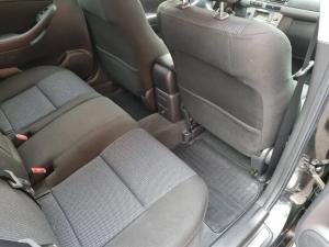 Black Toyota Avensis 2009 in Jekabpils, with an engine capacity of 2.00 L and mileage of 273 thousand km for 4150 €, photo 16 on AUTOMOTO.COM.LV