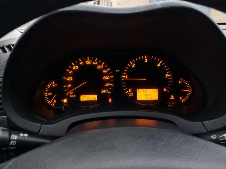 Black Toyota Avensis 2009 in Jekabpils, with an engine capacity of 2.00 L and mileage of 273 thousand km for 4150 €, photo 32 on AUTOMOTO.COM.LV