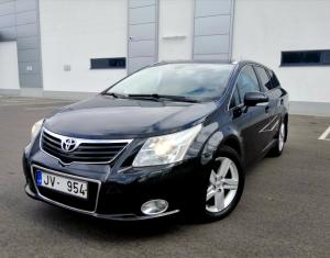 Black Toyota Avensis 2009 in Riga, with an engine capacity of 2.00 L and mileage of 350 thousand km for 3350 €, photo 4 on AUTOMOTO.COM.LV
