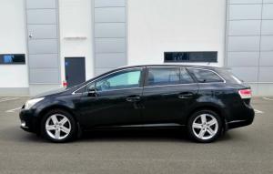 Black Toyota Avensis 2009 in Riga, with an engine capacity of 2.00 L and mileage of 350 thousand km for 3350 €, photo 5 on AUTOMOTO.COM.LV