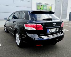 Black Toyota Avensis 2009 in Riga, with an engine capacity of 2.00 L and mileage of 350 thousand km for 3350 €, photo 6 on AUTOMOTO.COM.LV