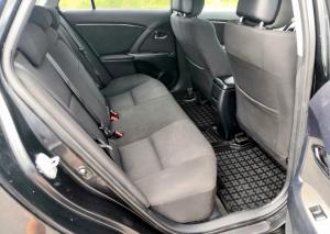 Black Toyota Avensis 2009 in Riga, with an engine capacity of 2.00 L and mileage of 350 thousand km for 3350 €, photo 9 on AUTOMOTO.COM.LV