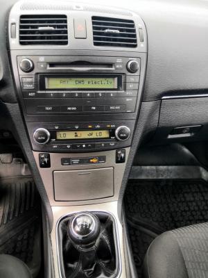 Black Toyota Avensis 2009 in Riga, with an engine capacity of 2.00 L and mileage of 350 thousand km for 3350 €, photo 10 on AUTOMOTO.COM.LV