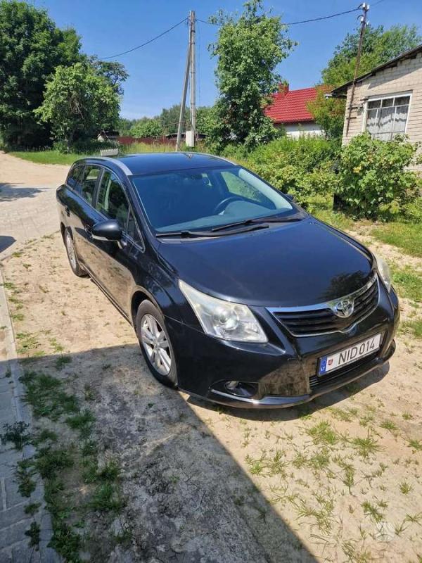 Черный Тойота Авенсис 2009 в Вильнюс, объемом двигателя 1.80 л и пробегом 226 тыс. км за 3800 €, фото 1 на AUTOMOTO.COM.LV