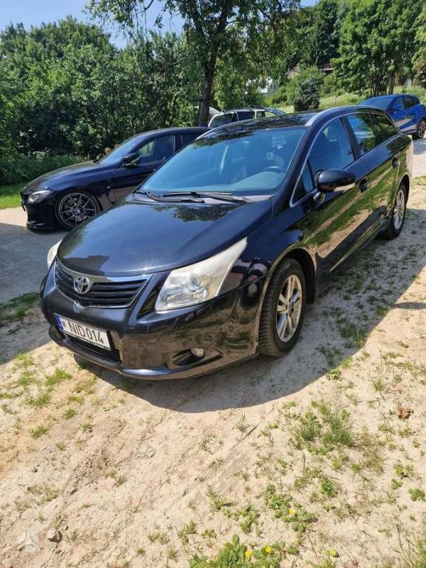 Черный Тойота Авенсис 2009 в Вильнюс, объемом двигателя 1.80 л и пробегом 226 тыс. км за 3800 €, фото 2 на AUTOMOTO.COM.LV
