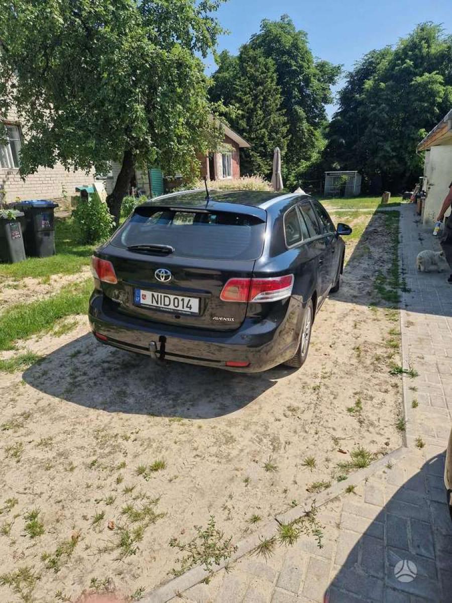 Черный Тойота Авенсис 2009 в Вильнюс, объемом двигателя 1.80 л и пробегом 226 тыс. км за 3800 €, фото 4 на AUTOMOTO.COM.LV
