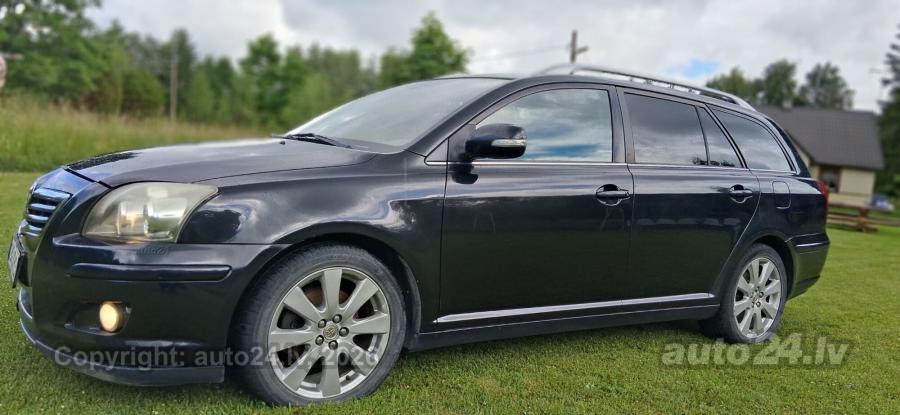 Black Toyota Avensis 2009 in Parnu, with an engine capacity of 2.00 L and mileage of 184 thousand km for 2500 €, photo 4 on AUTOMOTO.COM.LV