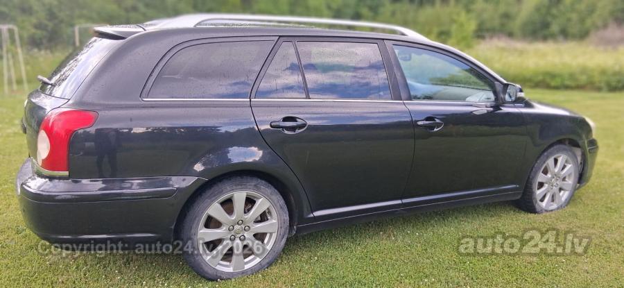 Black Toyota Avensis 2009 in Parnu, with an engine capacity of 2.00 L and mileage of 184 thousand km for 2500 €, photo 6 on AUTOMOTO.COM.LV