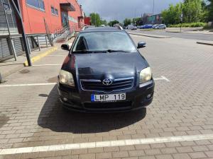 Melns Toyota Avensis 2009 Viļņa, ar dzinēja tilpumu 2.00 L un nobraukumu 377 tūkst. km par 850 €, foto  vietnē AUTOMOTO.COM.LV