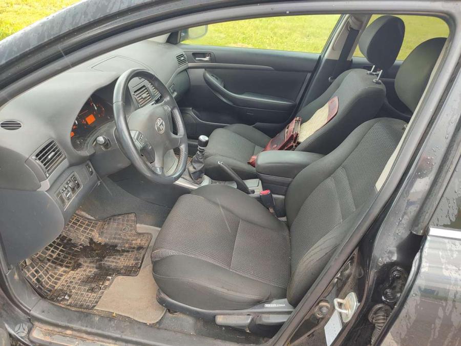 Melns Toyota Avensis 2009 Viļņa, ar dzinēja tilpumu 2.00 L un nobraukumu 377 tūkst. km par 850 €, foto 9 vietnē AUTOMOTO.COM.LV