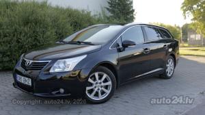 Melns Toyota Avensis 2009 Tallina, ar dzinēja tilpumu 2.20 L un nobraukumu 387 tūkst. km par 3900 €, foto  vietnē AUTOMOTO.COM.LV