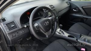 Melns Toyota Avensis 2009 Tallina, ar dzinēja tilpumu 2.20 L un nobraukumu 387 tūkst. km par 3900 €, foto 7 vietnē AUTOMOTO.COM.LV