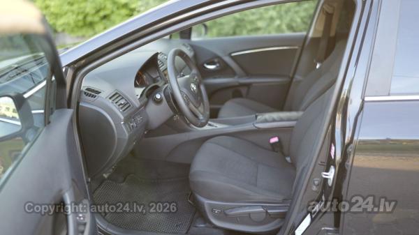 Black Toyota Avensis 2009 in Tallinn, with an engine capacity of 2.20 L and mileage of 387 thousand km for 3900 €, photo 9 on AUTOMOTO.COM.LV