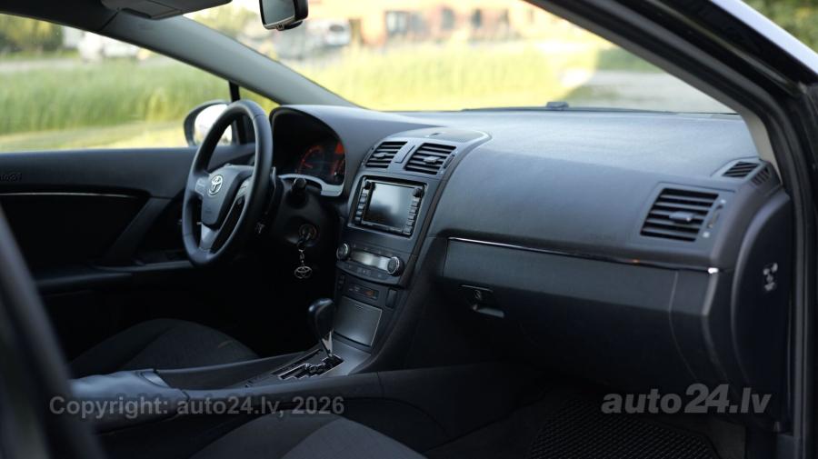 Melns Toyota Avensis 2009 Tallina, ar dzinēja tilpumu 2.20 L un nobraukumu 387 tūkst. km par 3900 €, foto 16 vietnē AUTOMOTO.COM.LV