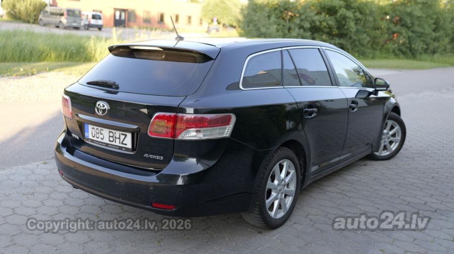 Melns Toyota Avensis 2009 Tallina, ar dzinēja tilpumu 2.20 L un nobraukumu 387 tūkst. km par 3900 €, foto 28 vietnē AUTOMOTO.COM.LV