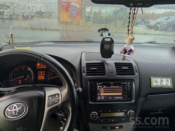 Melns Toyota Avensis 2009 Liepāja, ar dzinēja tilpumu 2.00 L un nobraukumu 375 tūkst. km par 3300 €, foto 3 vietnē AUTOMOTO.COM.LV