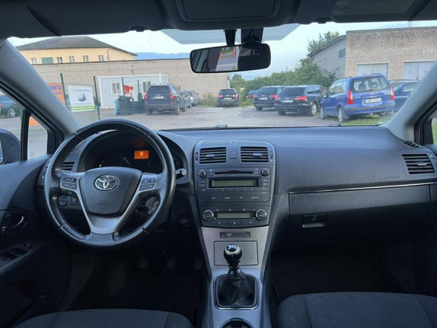 Black Toyota Avensis 2009 in Narva, with an engine capacity of 2.00 L and mileage of 437 thousand km for 2499 €, photo 11 on AUTOMOTO.COM.LV