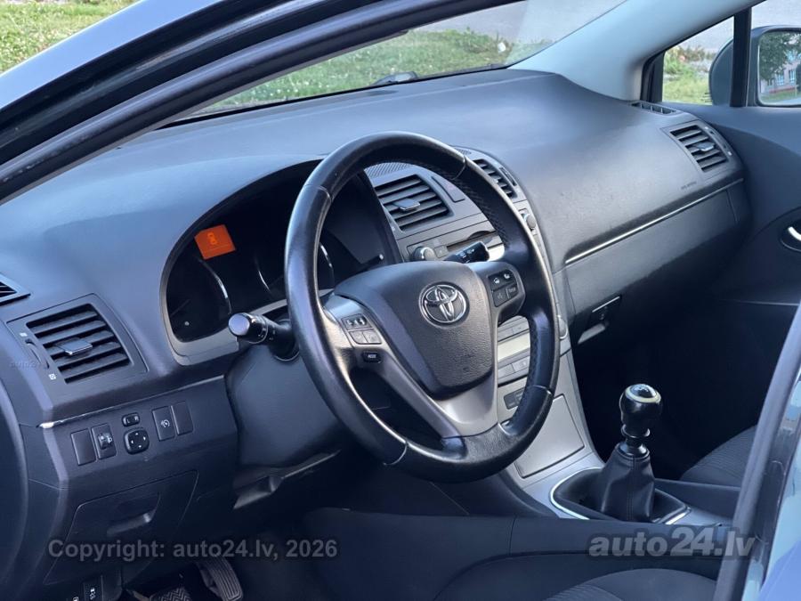 Black Toyota Avensis 2009 in Narva, with an engine capacity of 2.00 L and mileage of 440 thousand km for 2499 €, photo 16 on AUTOMOTO.COM.LV